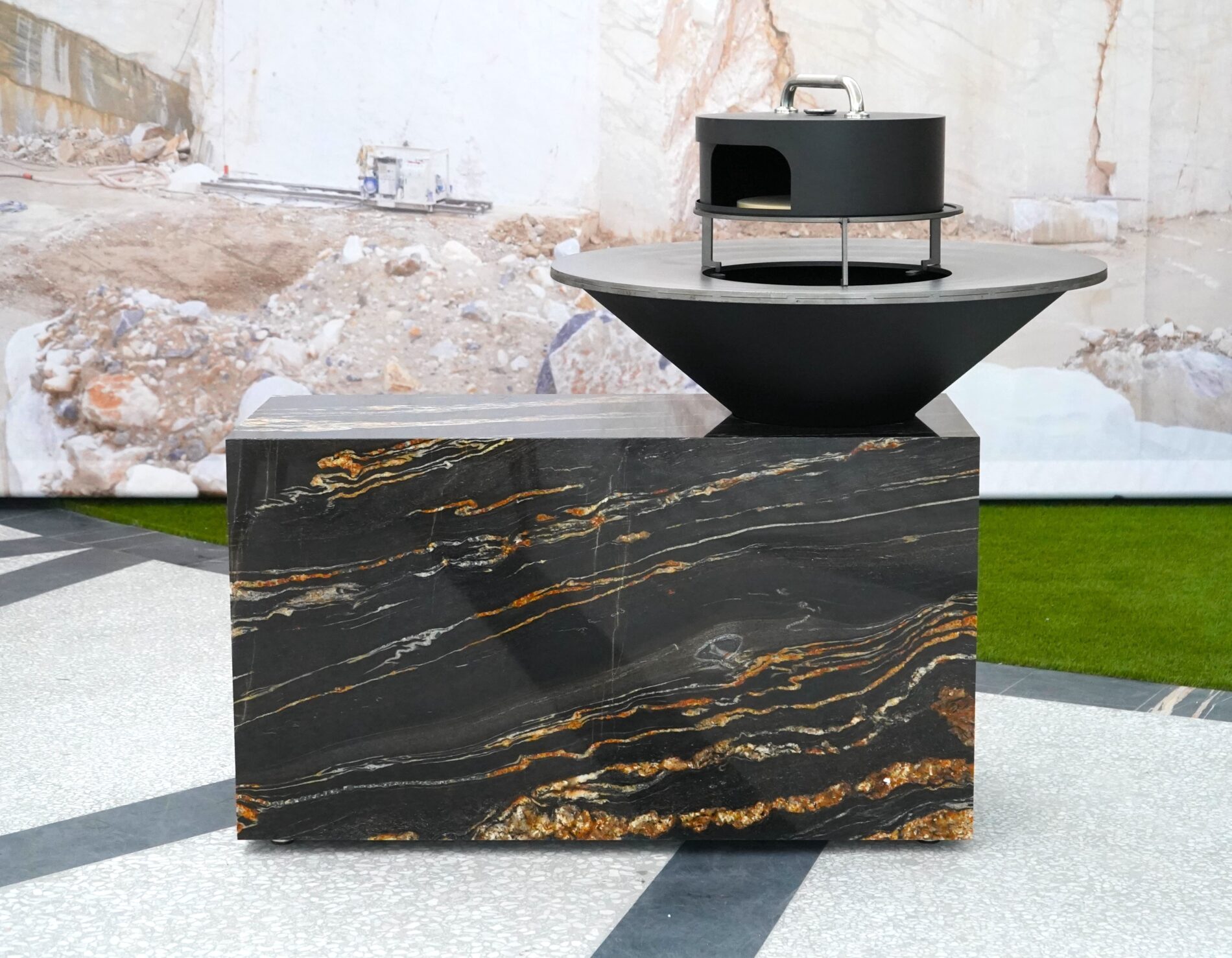 Black Taurus marble and black painted steel Barbecue - Elite Stone