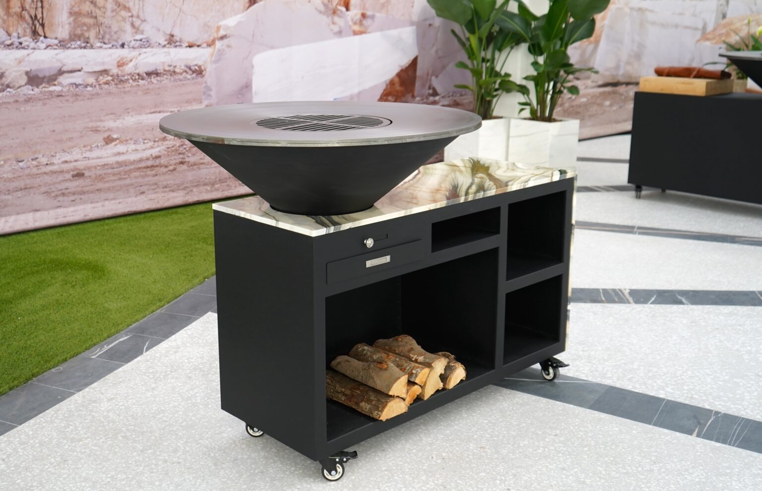 Fabbricotti marble and black painted steel Barbecue - Elite Stone